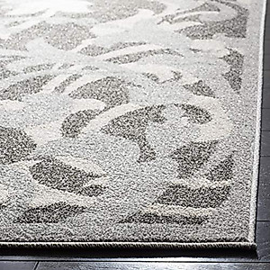 SAFAVIEH Amherst Collection 4' x 6' Grey / Light Grey AMT428C Floral Scroll Non-Shedding Living Room Bedroom Accent Rug