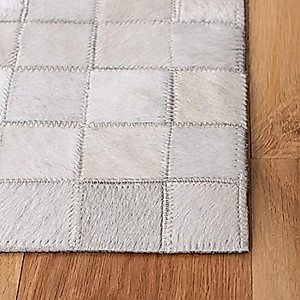 SAFAVIEH Studio Leather Collection 5' x 8' Ivory / Black STL813A Handmade Mid-Century Modern Leather Area Rug