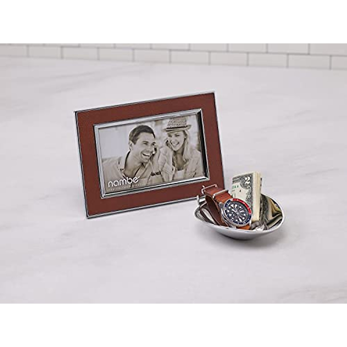 nambe Novara Picture Frame, 4" x 6” | Photo Frame with Tempered Glass | Tabletop Display, Family, Friends, Wedding Gift, Home Office Décor | Silver Plate and Genuine Leather