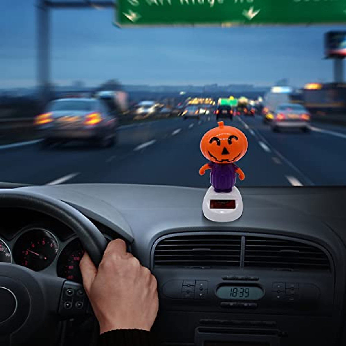 Car Dashboard Decoration Solar Shaking Head Dancing Doll Mini Bobbleheads Plastic Bobble Head Figures Ornaments Car Interior Decoration Office Home Tabletop Decor Bobble Head Toy Gift