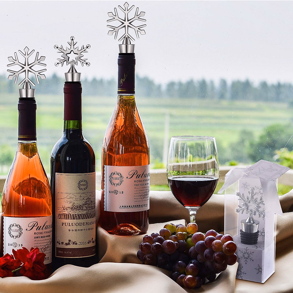 4 Pieces Snowflake Wine Stopper Decorative Christmas Wine Bottle Stopper for Keeping Wine Fresh Holiday Wedding Christmas Party Supplies (Novel Style)
