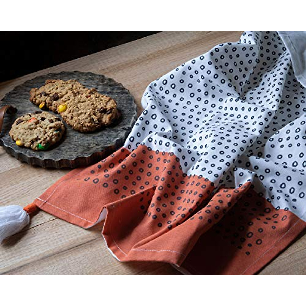 Foreside Home & Garden Multicolored Polk Dot 27 x 18 Inch Screen Printed Kitchen Tea Towel with Hand Sewn Tassels
