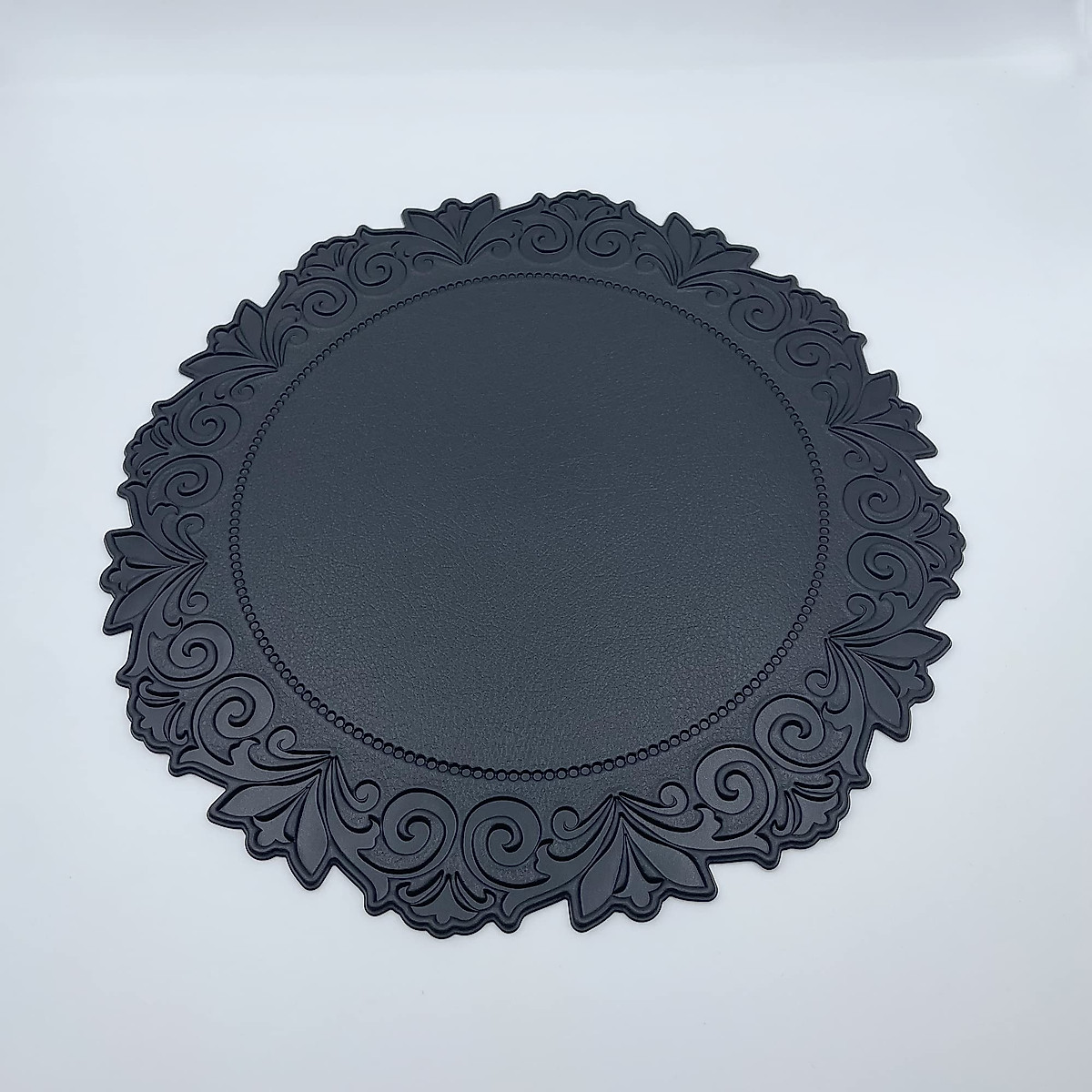 Canglifull European Embossed Waterproof Faux Leather Round Table Placemats Set of 6, Wipeable and Washable, Suitable for Round Tables, Dining Tables for Home Kitchen Decoration (Black)