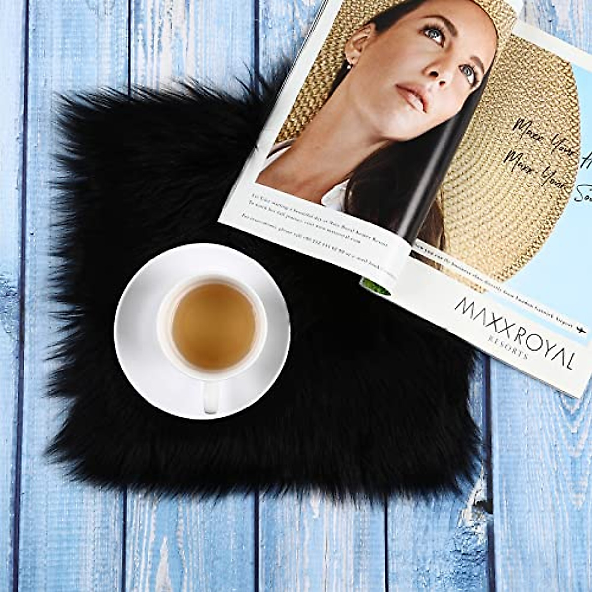 Molain 25 cm Fluffy Rug Faux Fur Carpet Baby Photoshoot Props Holder Small Mini Square Rugs for Bedroom Livingroom Photography Photo Under Nail Mat Table Locker Desk Chair Pad Cover (Black)