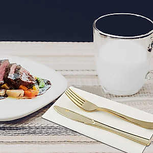 Vplus 600 Pack Paper Napkins Guest Towels Disposable Premium Quality 3-ply Dinner Napkins Disposable Soft, Absorbent, Party Napkins Wedding Napkins for Kitchen, Parties, Dinners or Events(White)