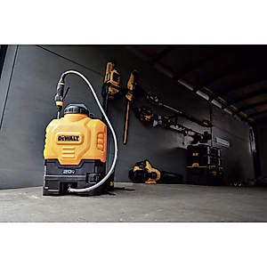 DEWALT 20V* Lithium-ion Battery Powered Backpack (Tool Only), 4 Gallons