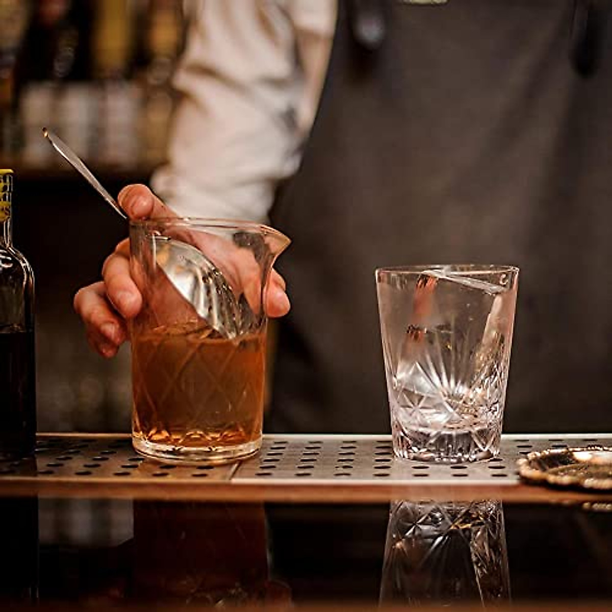 Cocktail Mixing Glass - Bar Mixing Pitcher for Stirring Drinks - 1/4-inch Thick Walls - 17-ounce, 2 Drink Capacity