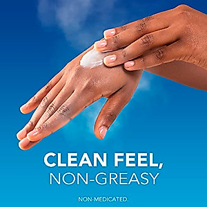 Vicks VapoCream, Easy to Use Non- Greasy Moisturizing Cream, Soothing & Comforting Non-Medicated Vicks Vapors, for Adults and Children Ages 2+, 3.0oz