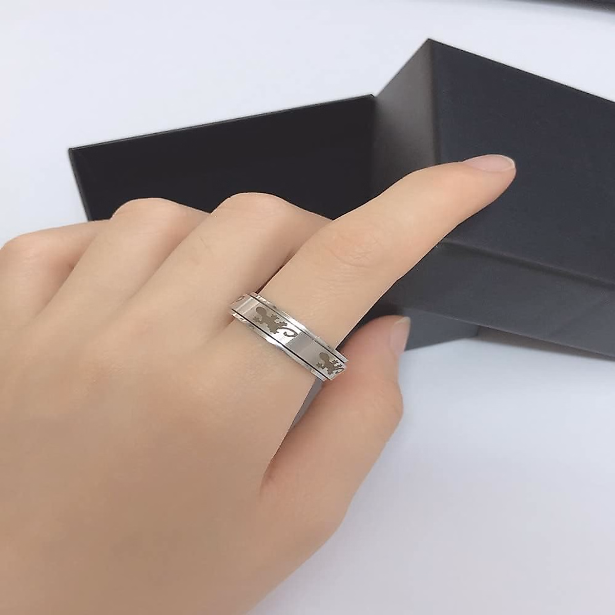 Gecko Fidget Rings for Women Men Spinner Anxiety Rotate Freely Inspirations Stress Relief Meditation Stainless Steel Band Cool Animal Stacking Middle Finger Band Couple Wedding Matching Promise Anniversary Valentine's Day Jewelry Gifts Birthday BFF (7)
