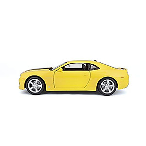 Maisto 1:18 Scale 2010 Chevy Camaro SS RS Diecast Vehicle (Colors May Vary)