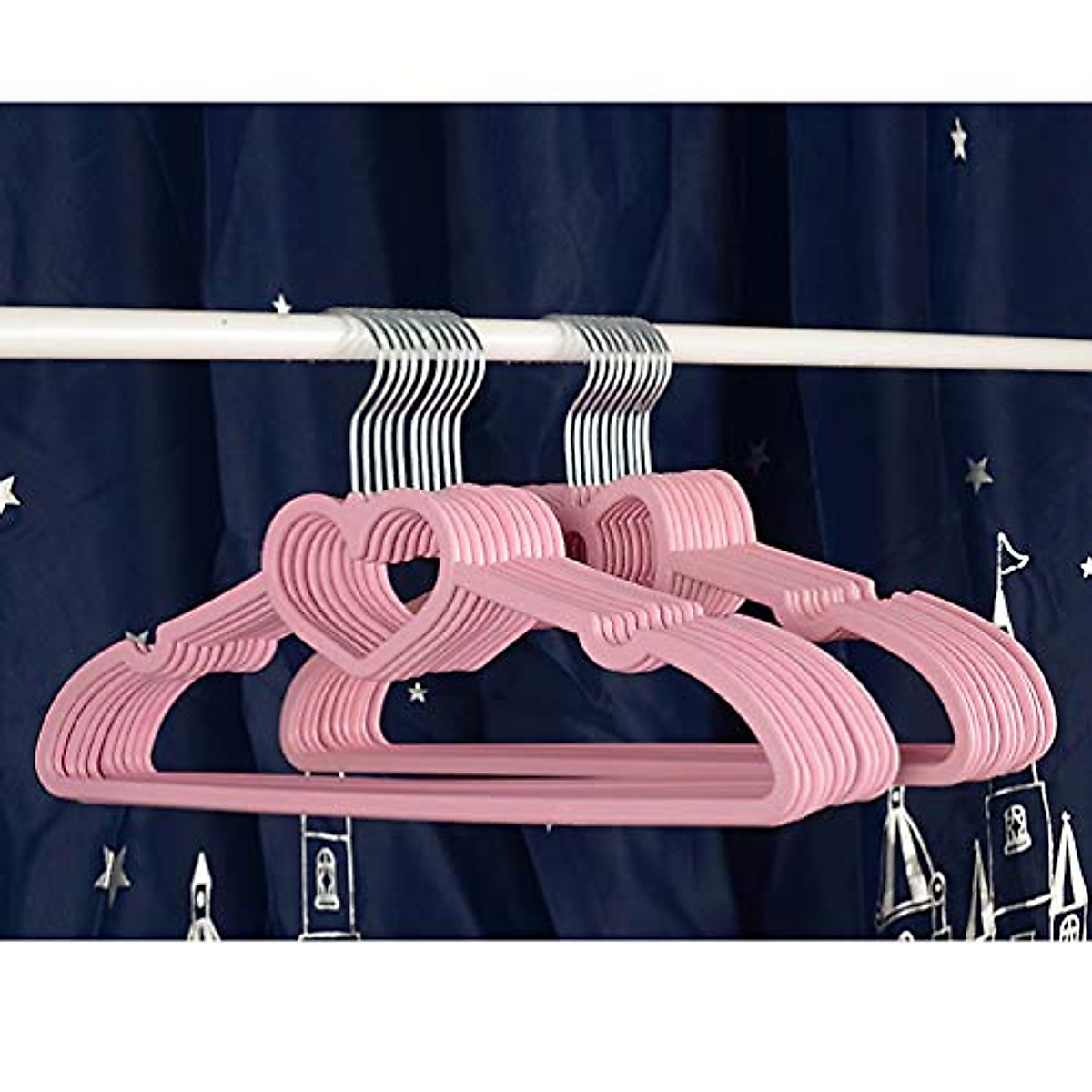 Veemoon Plastic Hangers 15PCS Heavy Duty Clothes Hanger for Adults, Non- Slip Clothes Hanger, Heart Hangers with 360 Degree Swivel Hook for Coat, Shirt, Dress, Trousers, Shirts Heart Hangers