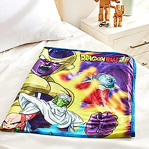 Great Eastern Entertainment Dragon Ball Super- Group 3 Sublimation Throw Blanket