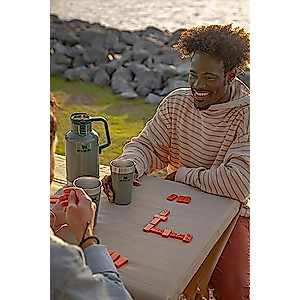 Stanley Classic Vacuum Growler, 64 oz Capacity, Stainless Steel, Hammertone Green (10-01941-063)