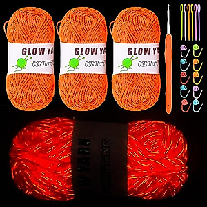 Halloween Yarn,Glow in the Dark Yarn for Crochet,Halloween-Specific Glow Yarn,Crafts Yarnfor Halloween Pumpkin Animals Candy Bag Case Halloween Crafts,Best Knitting Gifts for Halloween Decor. (Orange)