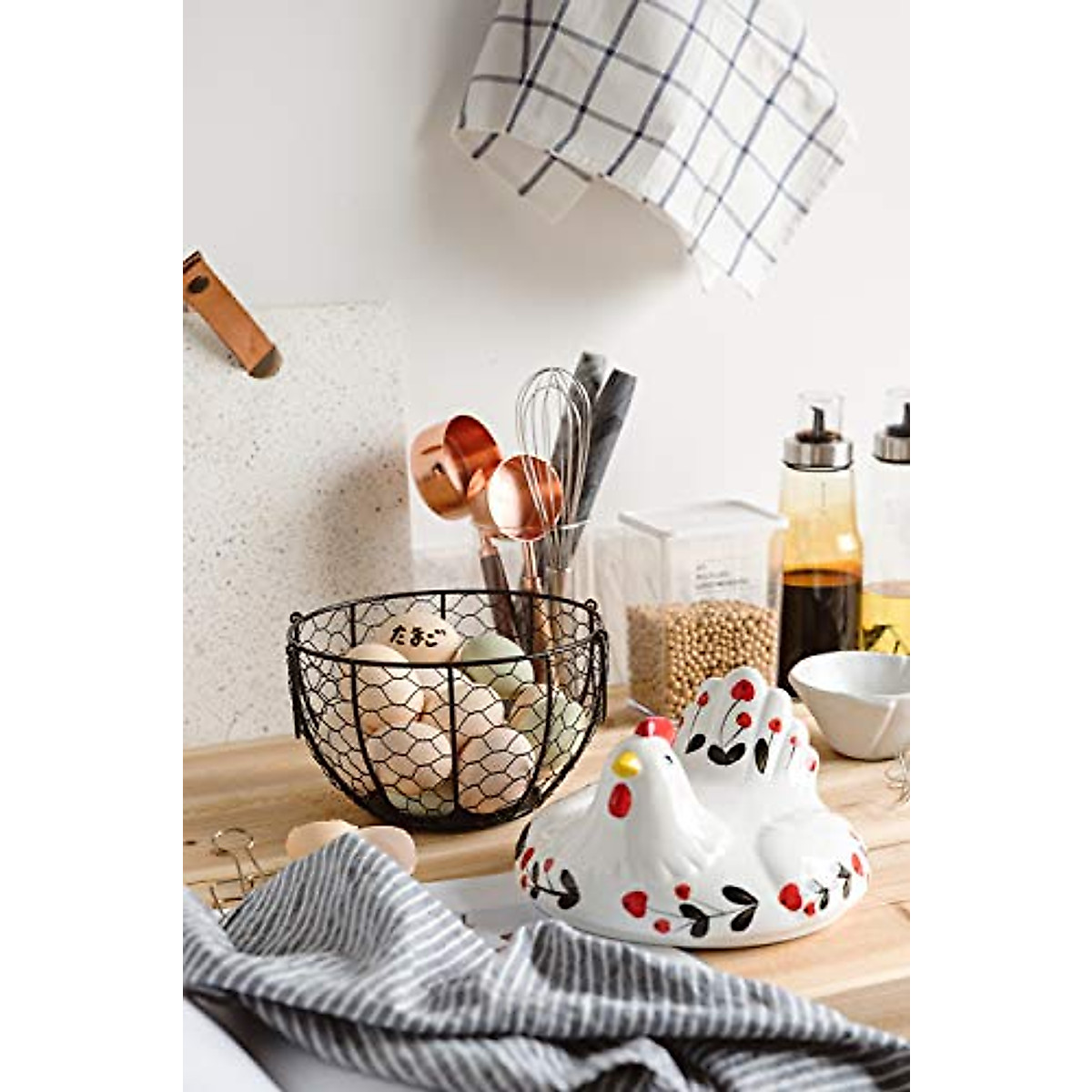 SURVEEL Black Wire Egg Storage Basket with Ceramic Chicken Shaped Top Egg Basket with Handles for Fresh Eggs Cute Chicken Kitchen Home Décor