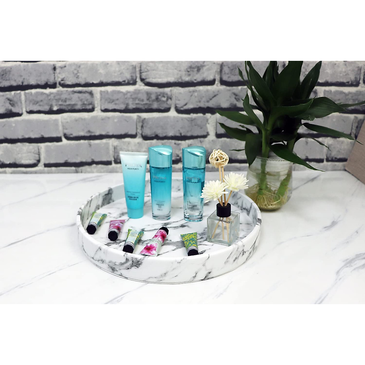 MCBZ Home Round Leather Tray, Serving Tray, Coffee Table Tray, Decorative Tray, Storage Tray, Size 13.2 * 1.8 inch (White)