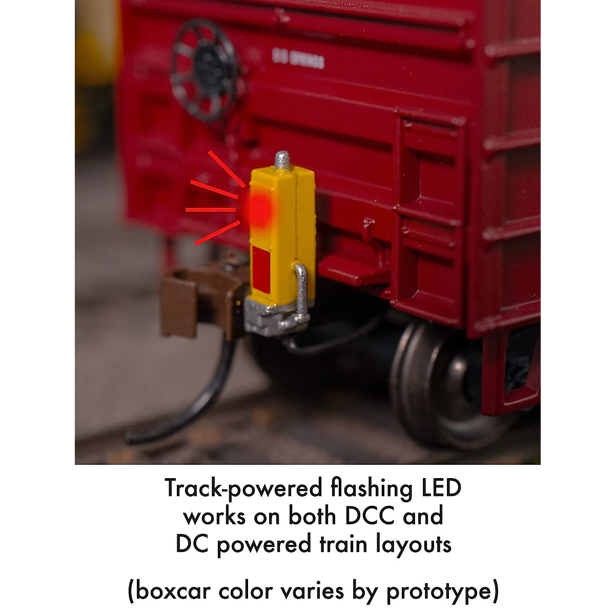 Bachmann Trains - 50' Outside Braced Box Car with Flashing End of Train Device - Frisco # 44213 - HO Scale, 14908