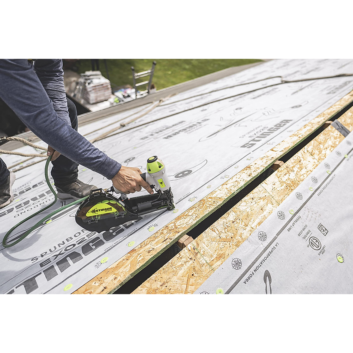 Cap Staples, 7/8" StaplePac, 1" Caps, 7/16" Crown Staples 18ga (2000 ct) for use with CS150B Pneumatic Cap Stapler, STINGER 0136044