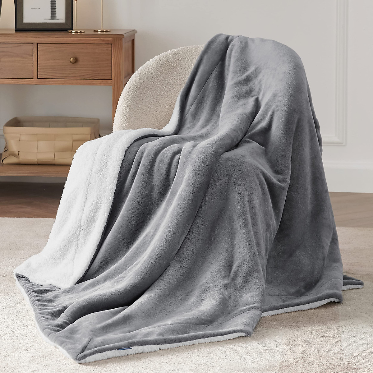 BEDSURE Sherpa Fleece Throw Blanket Twin Size for Couch - Thick and Warm Blankets for Winter, Soft and Fuzzy Twin Blanket for Bed, Grey, 60x80 Inches