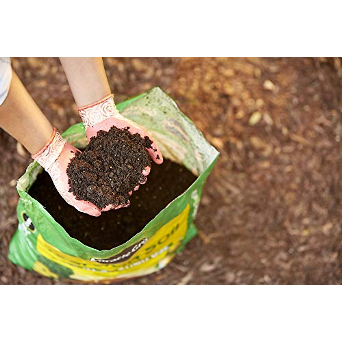 Miracle-Gro Garden Soil All Purpose: 1 cu. ft., For In-Ground Use, Feeds for 3 Months, Amends Vegetable, Flower and Plant Beds