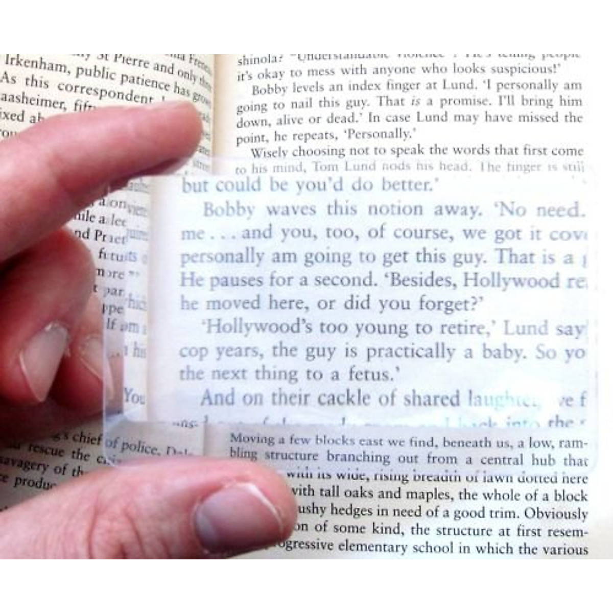 FUCAS Lot of 12 Credit Card Sized Magnifying Lenses. Wholesale Lot - 300% Fresnel Magnifier