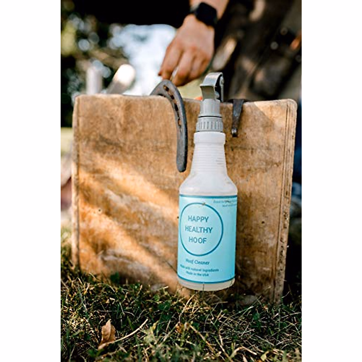 Happy Healthy Hoof Cleaner - Natural Thrush Treatment for Clean Hooves - 16 Ounce Heavy Duty Spray Bottle