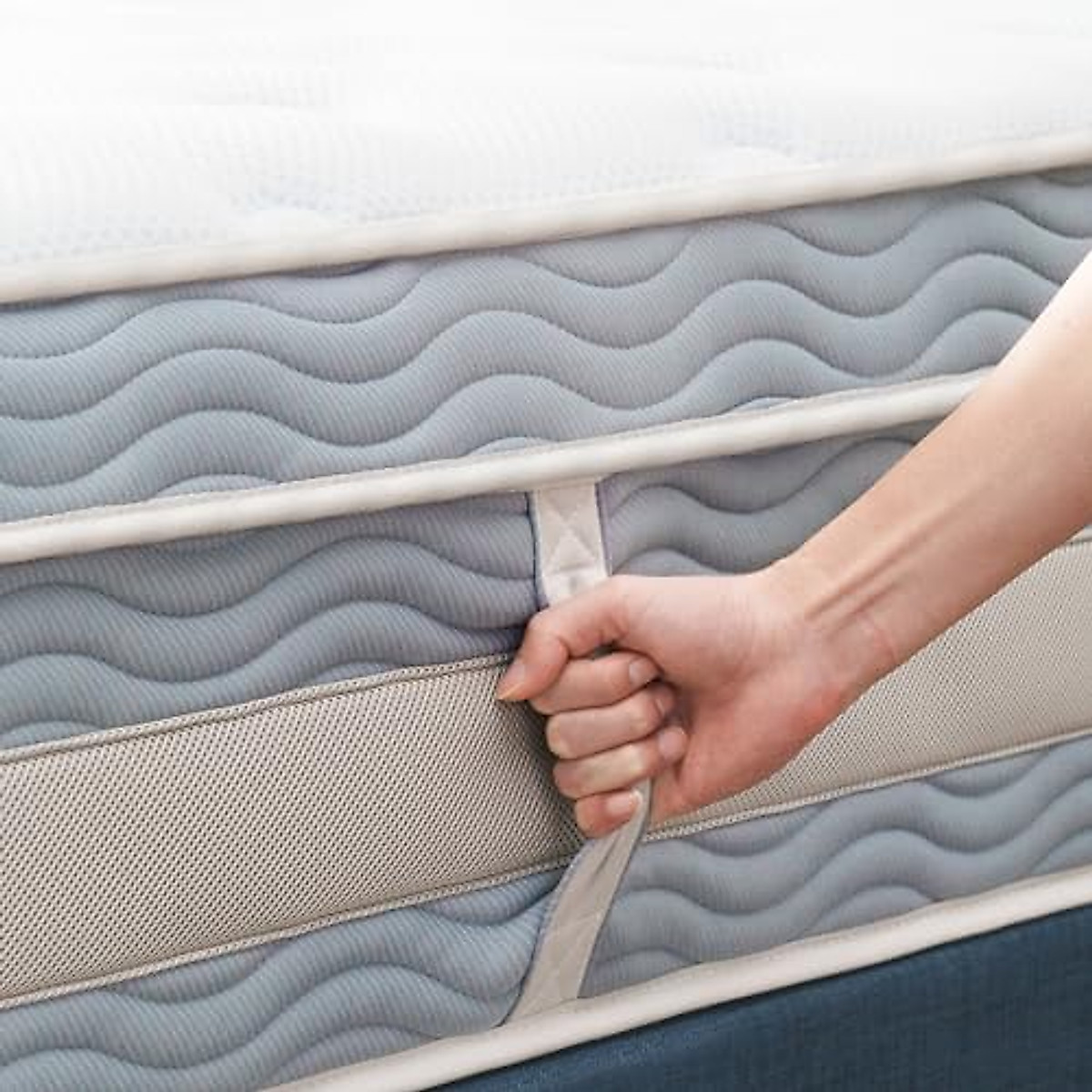 ZINUS 14 Inch Cooling Comfort Support Hybrid Mattress [New Version], King, Fiberglass Free, Medium Plush, Cooling Motion Isolation, Certified Safe Foams & Fabric, Mattress in A Box