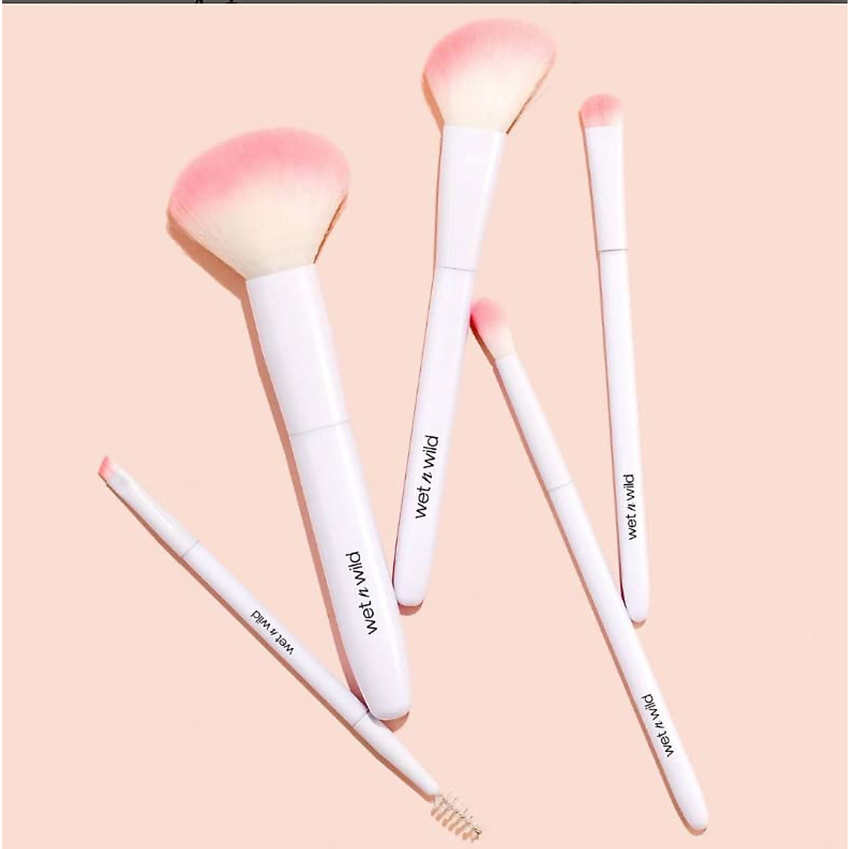 wet n wild Eye Crease Brush,Flawless Tapered Blending, Soft Synthetic Fibers, Ergonomic Handle for Comfortable Precision Control, Cruelty-Free & Vegan