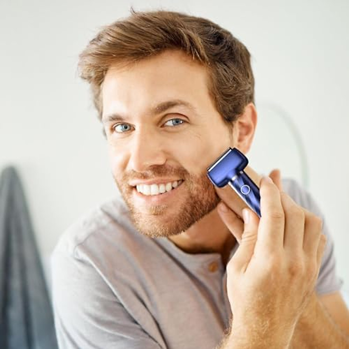 Mini Foil Shaver, Waterproof Mini Electric Shaver, USB Rechargeable Mini Foil Razor, 6.77x3.58x2.09 Inches Portable Mini Shaver, 220g Pocket Foil Razor, Fast Charging Foil Razor for Men Travel