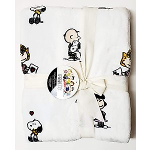 CHDENUO Peanuts Gang Snoopy Valentine's Love in The Cards Heart Throw Blanket