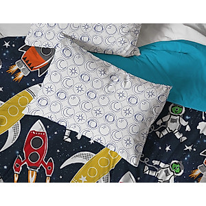 Jay Franco Space 5 Piece Full Bed Set - Includes Comforter & Sheet Set- Bedding Features Spaceships & Rocketships - Super Soft Fade Resistant Microfiber