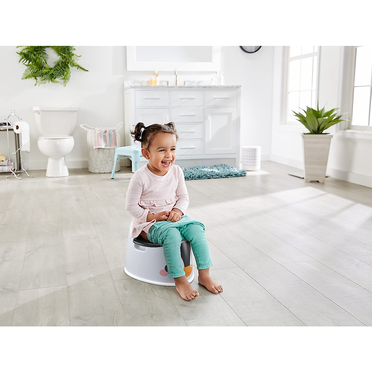 Fisher-Price Toddler Toilet Penguin Potty Training Seat, Portable Chair with Handles for Kids and Removable Bowl