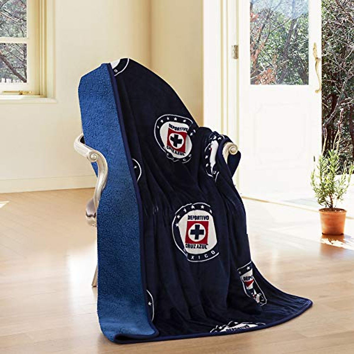 Cruz Azul Team Logo Blue Sherpa Lining Borrego Flannel Throw Sofa Blanket 50"x60"
