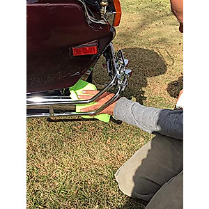 Shine Doctor Motorcycle Cleaner 32 oz. with Microfiber Towel Cleans Chrome, Leather, Vinyl, Glass and Removes Grime and Grease