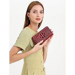 Women Leather Wallet RFID Designer crocodile Large Capacity Credit Cards Holder Organizer Phone Clutch (Wine)