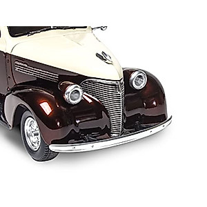 Revell 14529 '39 Chevy Sedan Delivery 1:24 Scale 97-Piece Skill Level 4 Model Car Building Kit