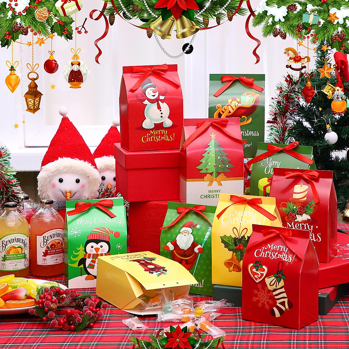 Cholemy 100 Pieces Christmas Paper Gift Boxes Xmas Small Treat Boxes Christmas Candy Boxes for Gift Giving Xmas House Shaped Gift Wrapping Boxes for Christmas Party Supplies Decoration