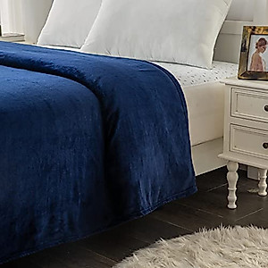 Mooreeke Soft Fleece Blanket King Size, Warm Fuzzy Cozy Plush Flannel Blanket 350 GSM Throw Lightweight Blanket for Bed, Sofa, Couch Suitable for All Season, 108x90 inches, Navy Blue