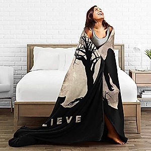 Funny Bigfoot Sasquatch Full Moon Fleece Throw Blanket - Soft Light Weight Blanket for Bed Couch and Living Room Suitable for Fall Winter and Spring (50x40 Inches)