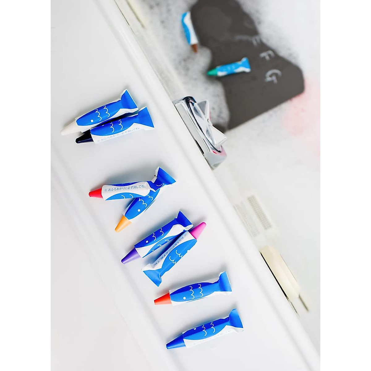 Kitpas English Label Bathtub Crayons 10 Colors with Sponge, For Kids Ages 3+, Bright Colors, Erasable with a Wet Sponge