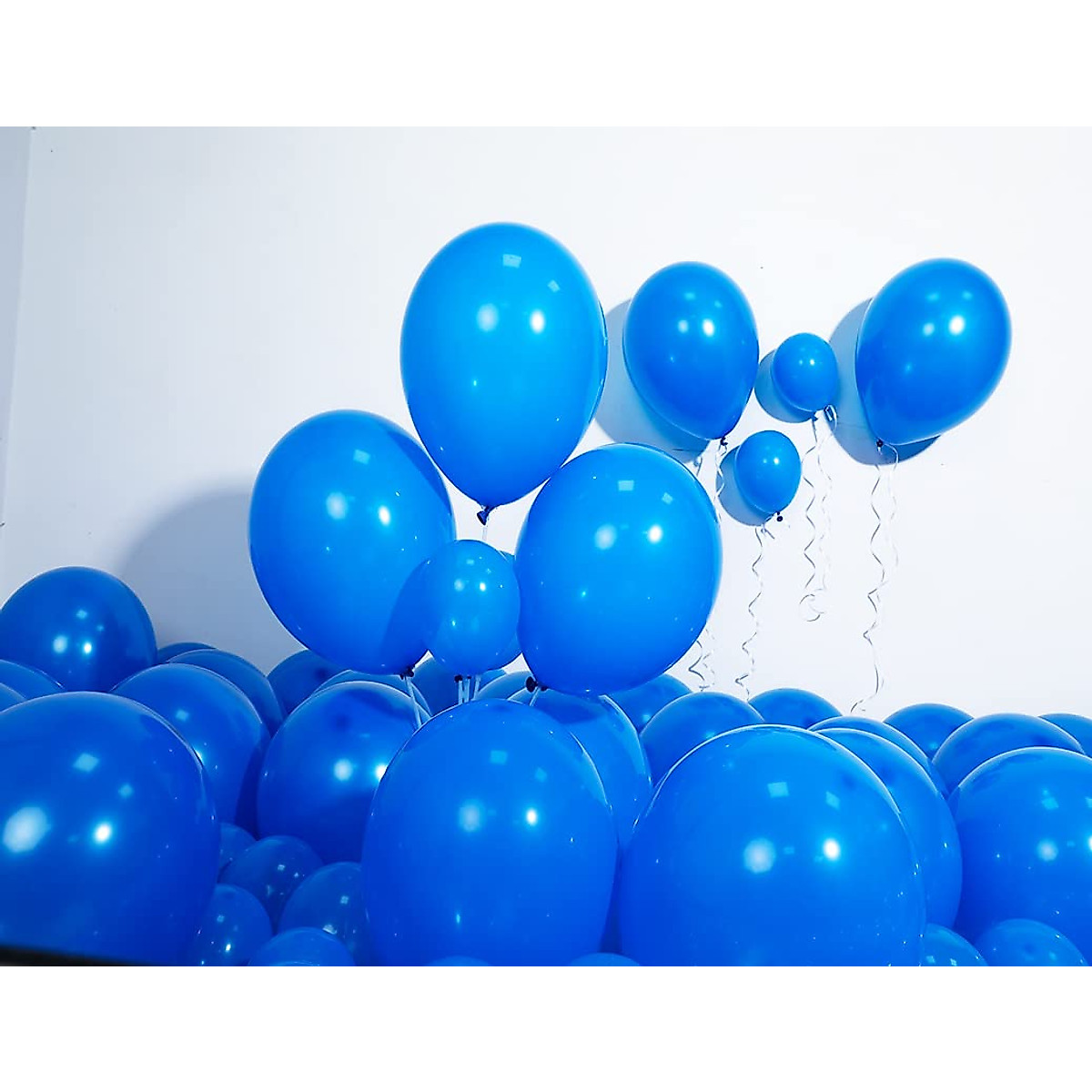 105 Pcs Royal Blue Balloons Garland Kit 18/12/10/5 Inch Pastel Party Balloons Different Sizes Dark Blue Balloon As Graduation Balloons/Birthday Balloons/Baby Shower/Wedding/Party decorations