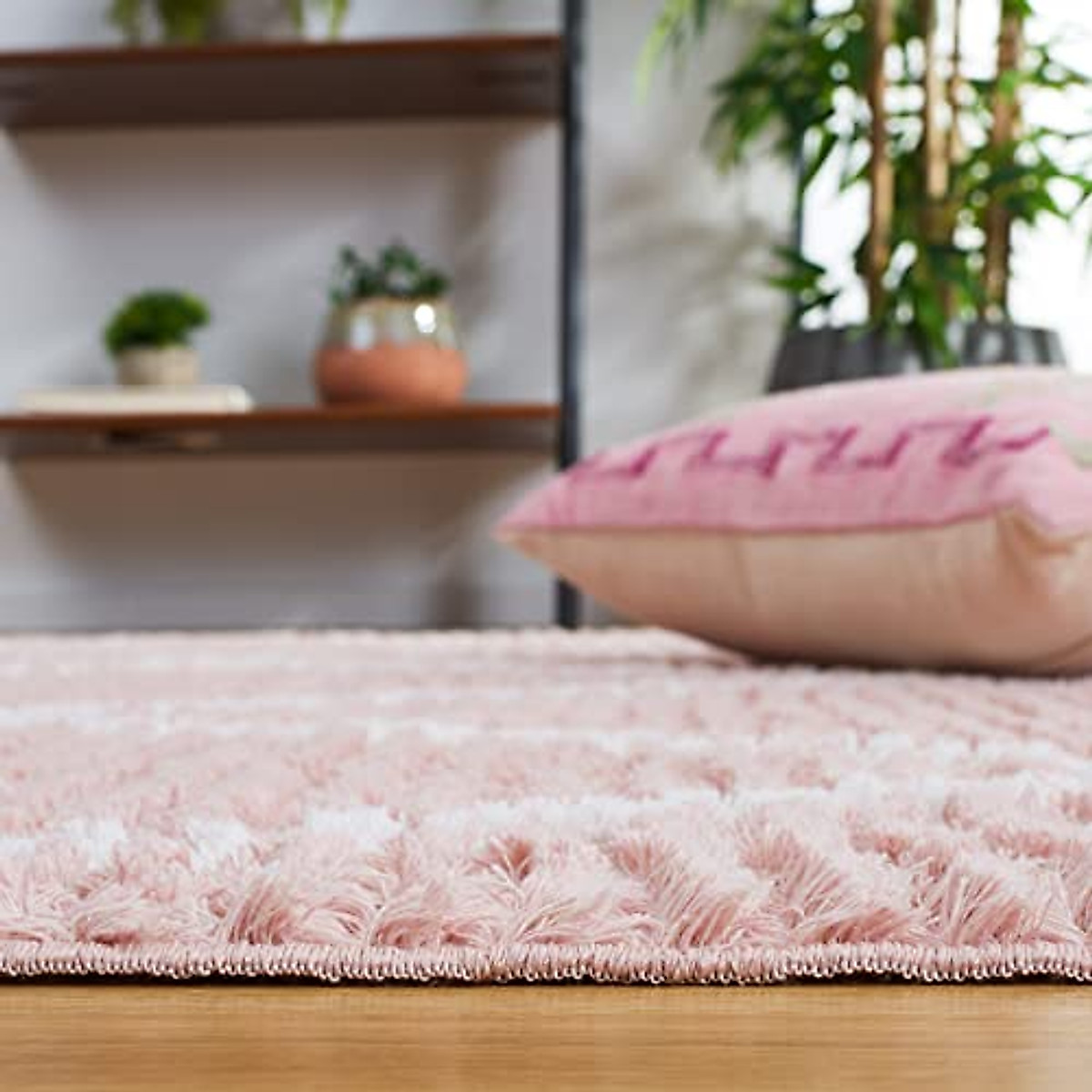 Safavieh Augustine Collection 8' x 10' Pink/Ivory AGT829U Moroccan Boho Trellis Fringe Area Rug