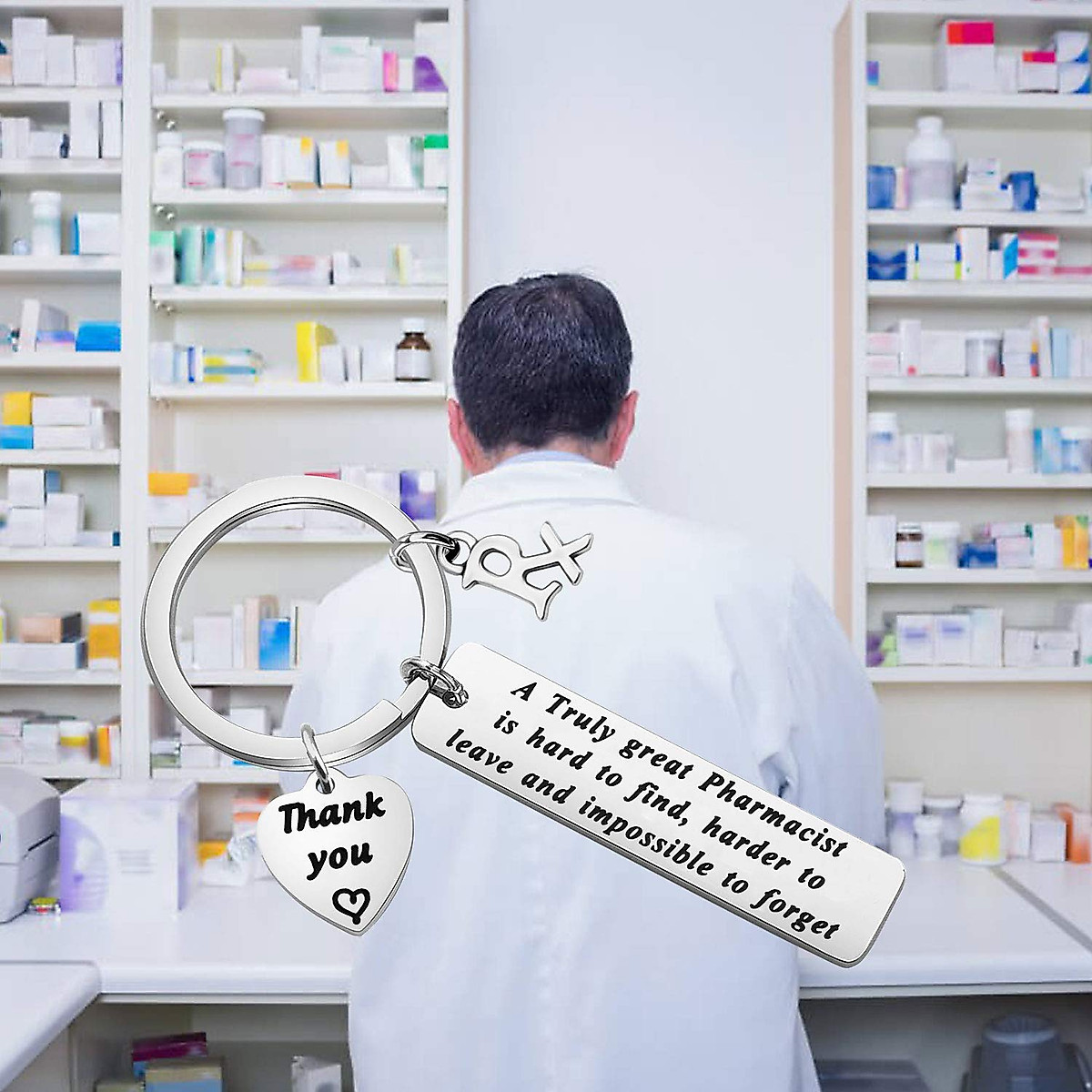 MAOFAED Pharmacist Keychain A Truly Great Pharmacist is Hard to Find Keychin Pharmacist Appreciation Gift Pharmacist Retirement Gift (truly great pharmacist)