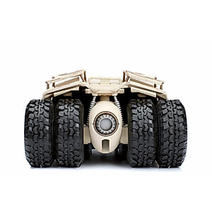 Jada Toys 1: 24 Scale The Dark Knight Batmobile Die-cast Vehicle with Batman Figure, Multicolor