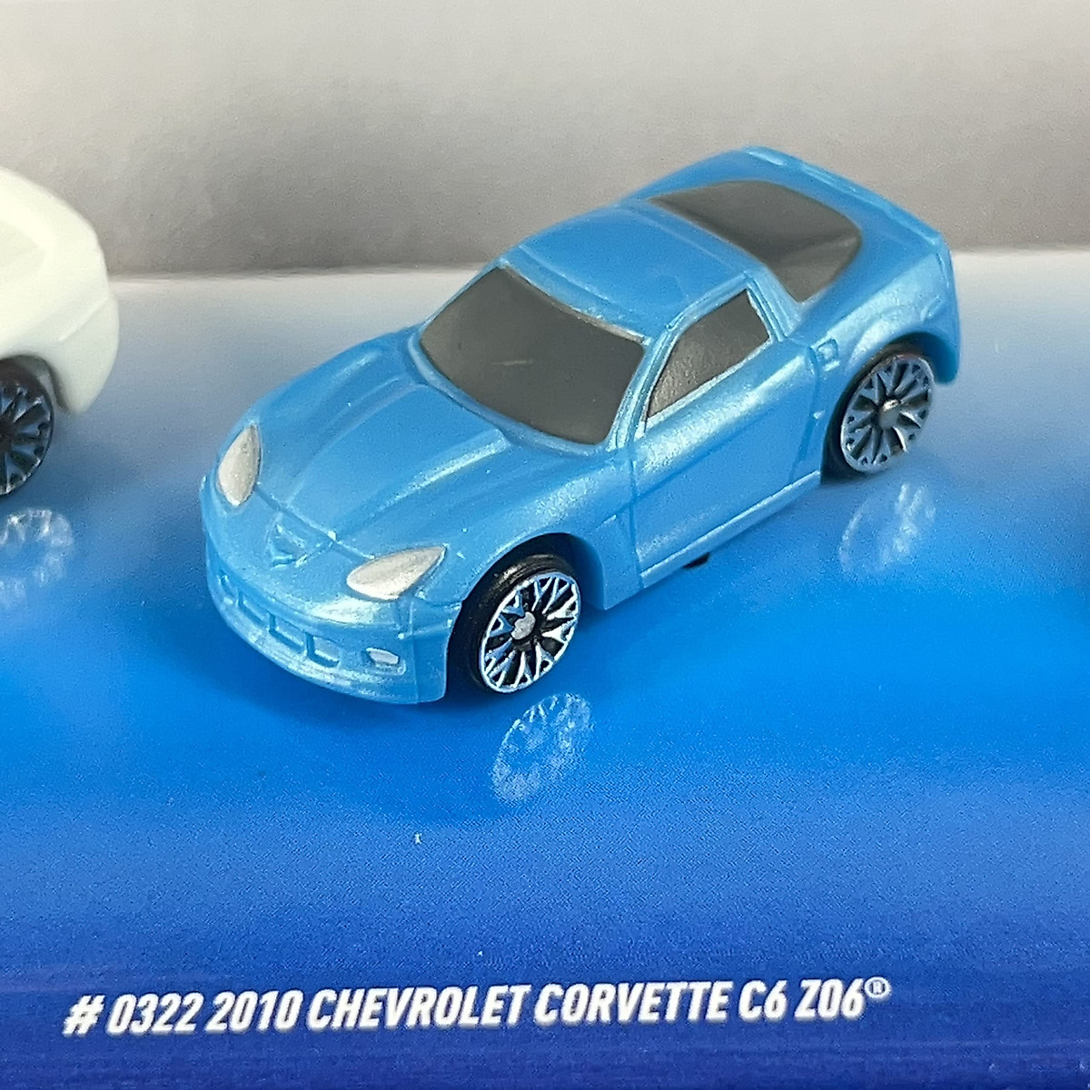 Micro Machines 2021 Series 6 Starter Pack #23 Micro Track Day - 1992 Jaguar XJ220, 2010 Corvette C6 Z06, McLaren P1