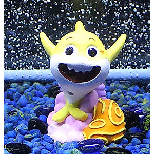 Penn-Plax Baby Shark 2-Piece Aquarium Decoration Bundle – Safe for Freshwater and Saltwater Fish Tanks – Small