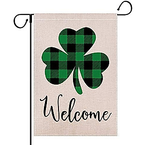 HUGSVIK Burlap St. Patrick's Day Garden Flag 12 x 18, Rustic Shamrock St. Patrick’s Decorations Outdoor Flag, Double-sided Lucky Clovers Welcome Garden Flag for St. Patrick’s Day Summer Yard Garden