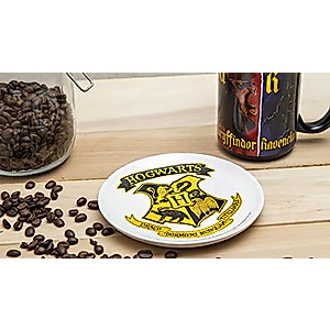 Zak Designs Harry Potter Ceramic Color Changing Mug and Plate Set for Coffee, Tea, Breakfast or Dessert with Unique Heat Reactive Artwork (2-Piece, Non BPA, Hogwarts)