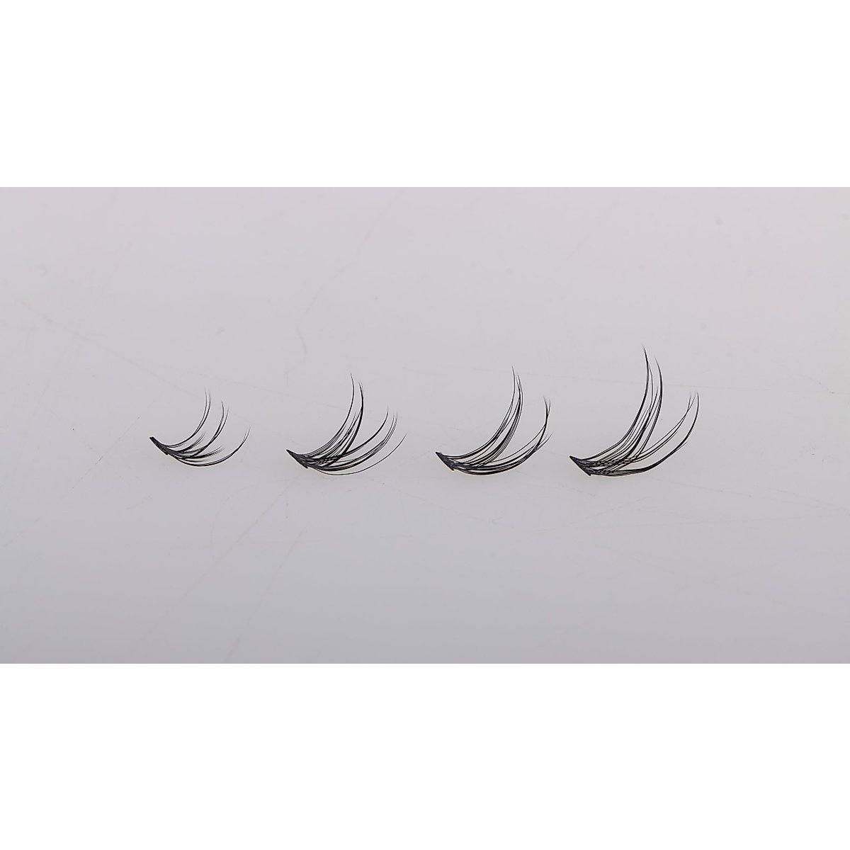 DOORES Self Adhesive Lash Clusters Kit, DIY Lash Extension Kit with Eyelash Clusters No Glue Needed False Eyelashes Natural D Curl Lash Clusters