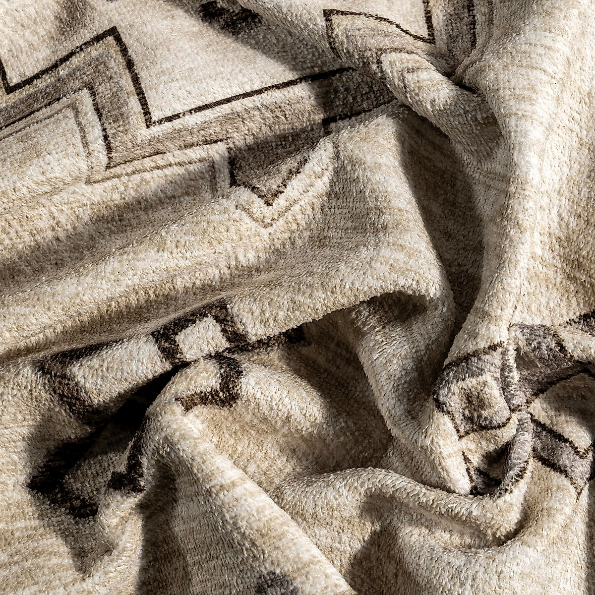 Rugs USA x Lauren Liess Clovebud Geometric Machine Washable Area Rug, 9x12, Beige